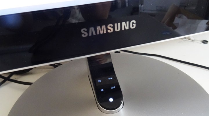 Hands-on with Samsung's premium 27 inch monitor | GadgetGuy