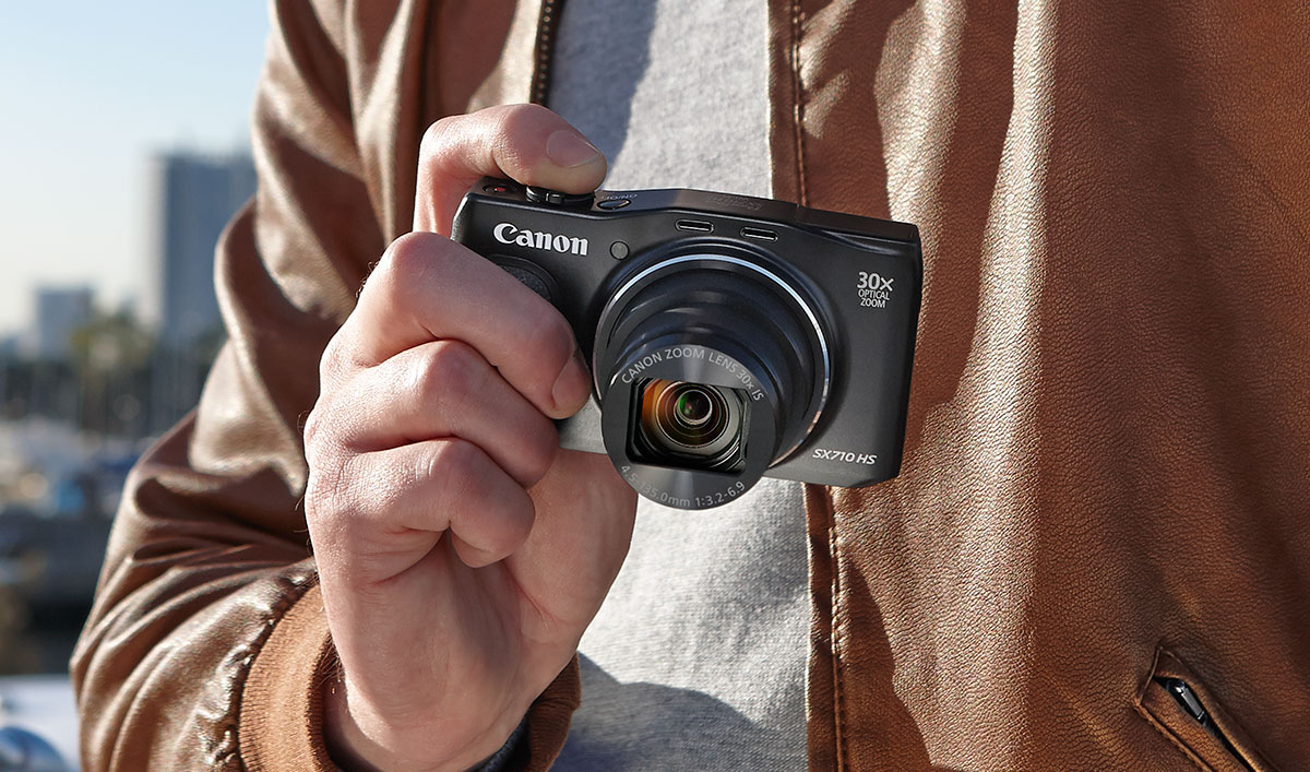Canon builds cameras great and small for pockets, hands, and selfies ...