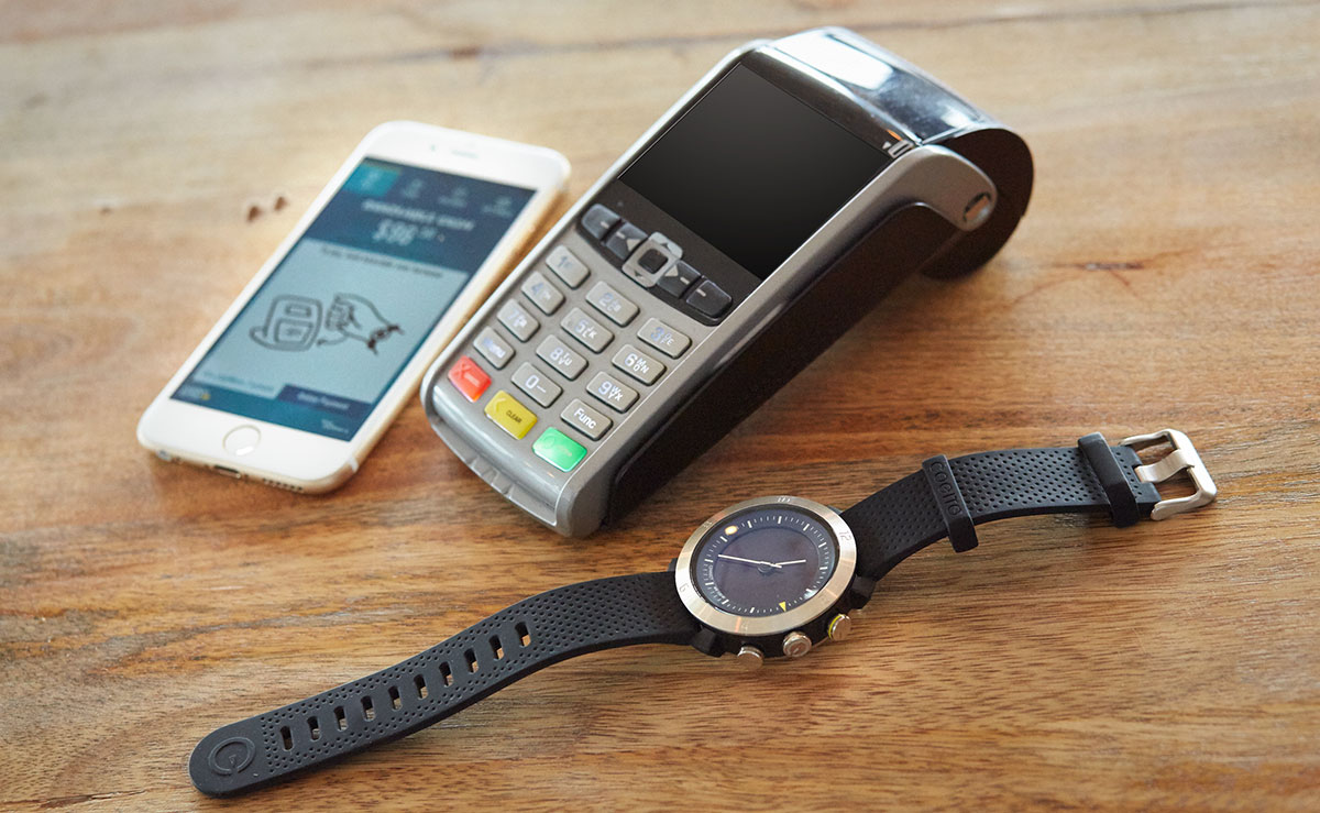 Optus gets into smartwatches, shows off a watch you can pay with ...