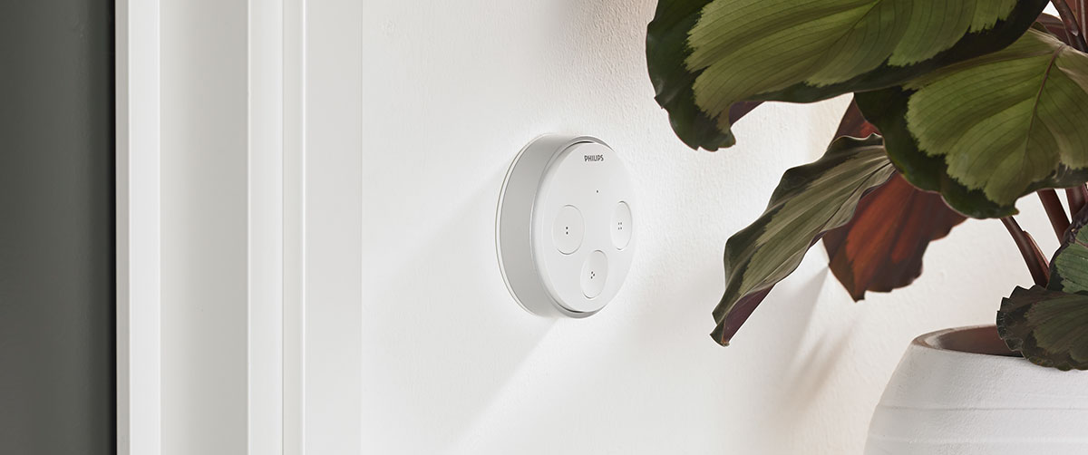 Philips builds a WiFi light switch powered by your fingers