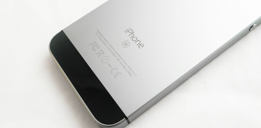 Review: Apple iPhone SE