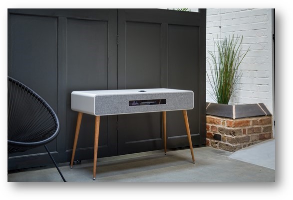 Everything old is new again – Ruark Audio Mk3 R7 Radiogram