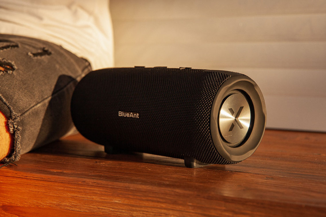 BlueAnt X4 – loud, flashy and proud – BT party speaker and mic (review ...