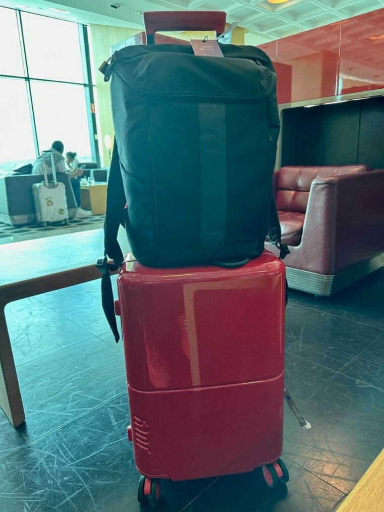 July Carry On Trunk: a charger and suitcase in one (review)