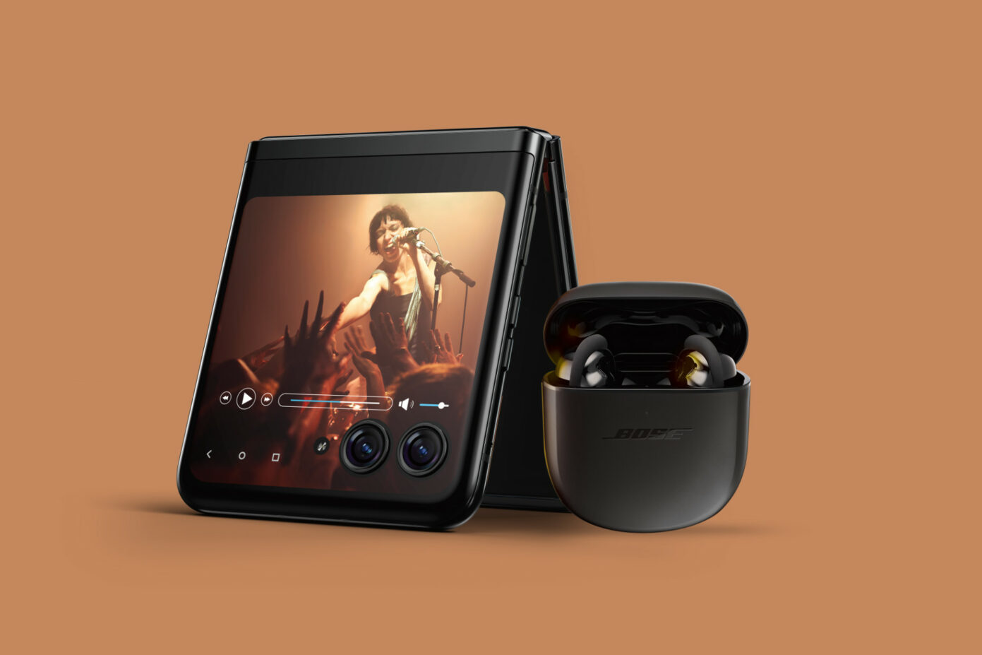 Motorola Razr 40 Ultra pre-order deal includes $400 Bose earbuds