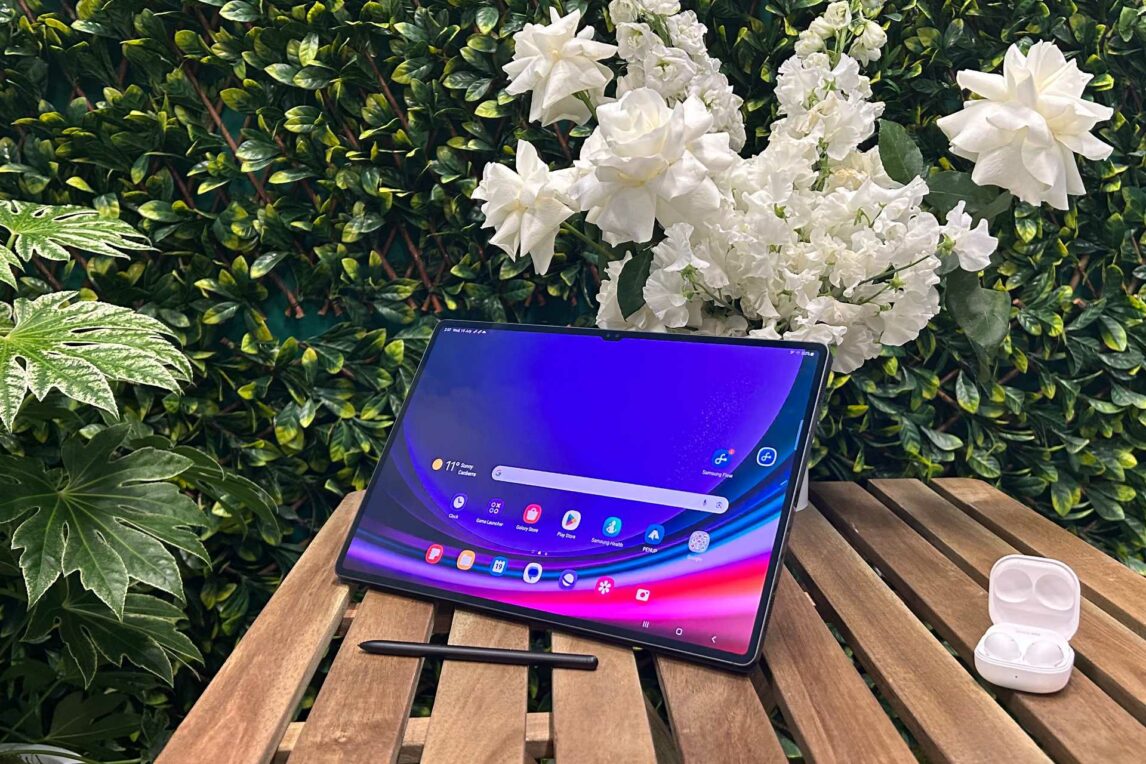 Samsung Galaxy Tab S9 tablets are big, bright media machines