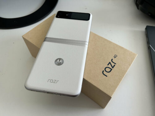 Motorola Razr 40 review: makes the foldable flip mainstream