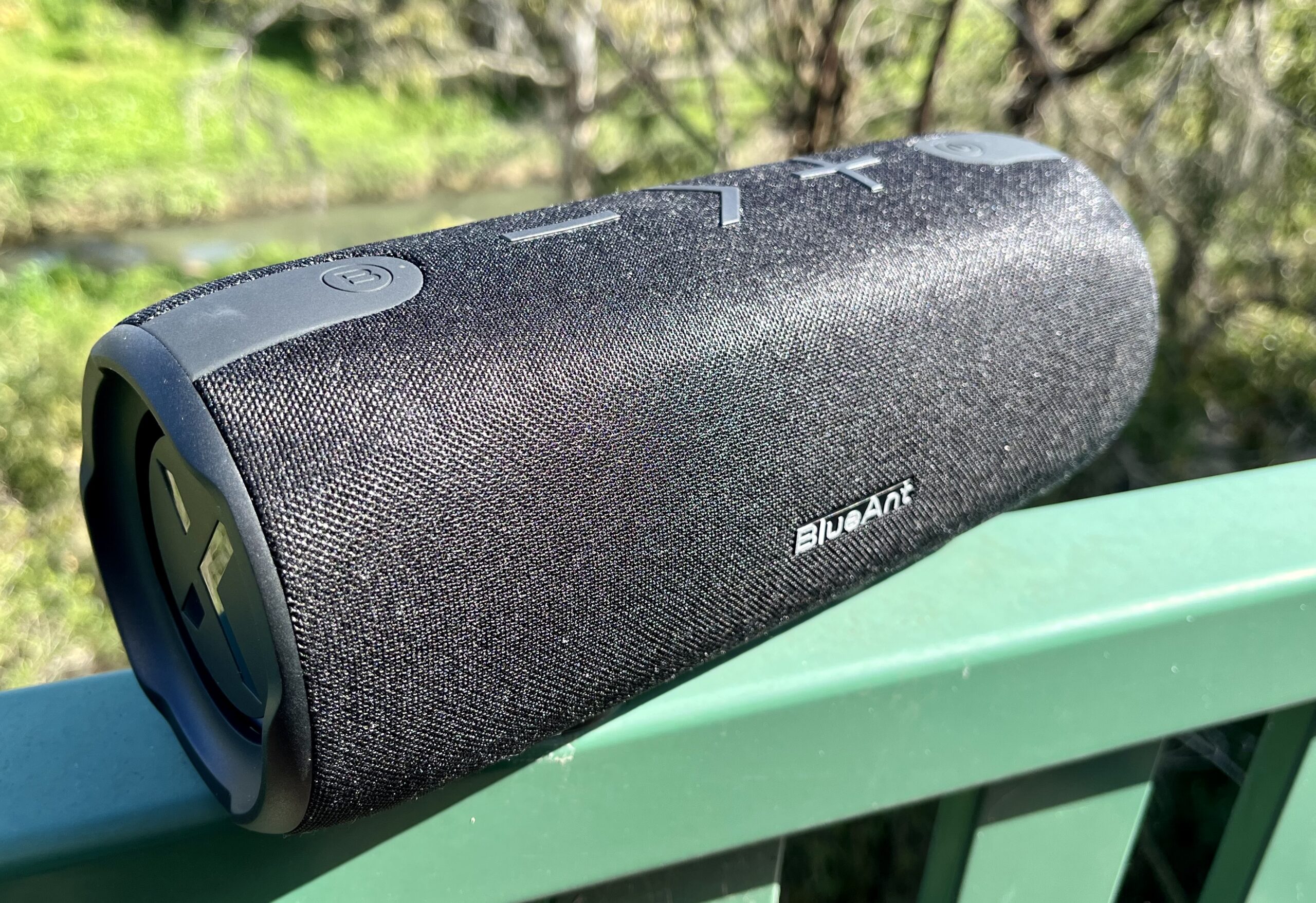 BlueAnt X3i Bluetooth speaker review: bang for your buck
