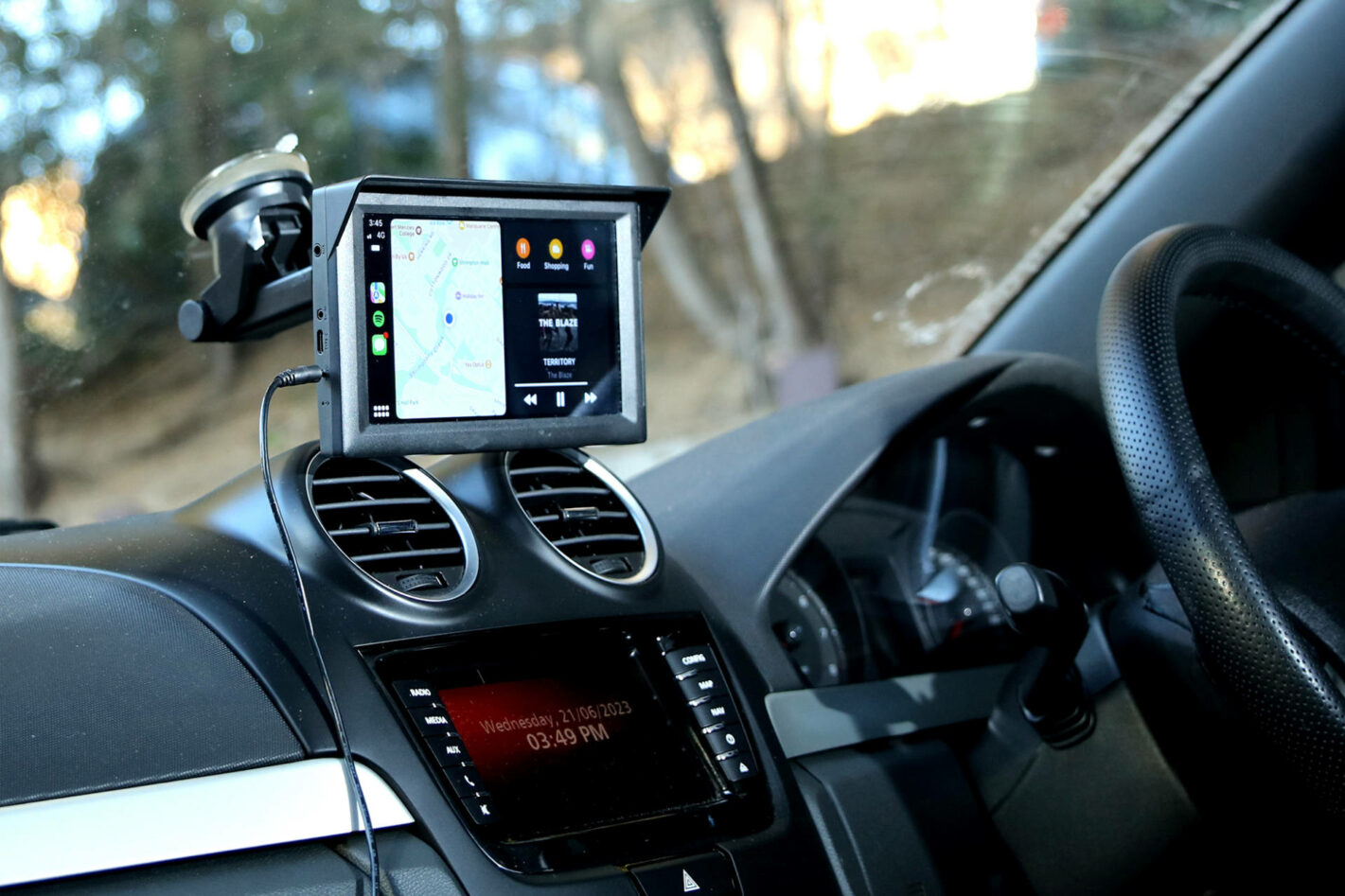 Laser Wireless Apple CarPlay & Android Auto touchscreen review