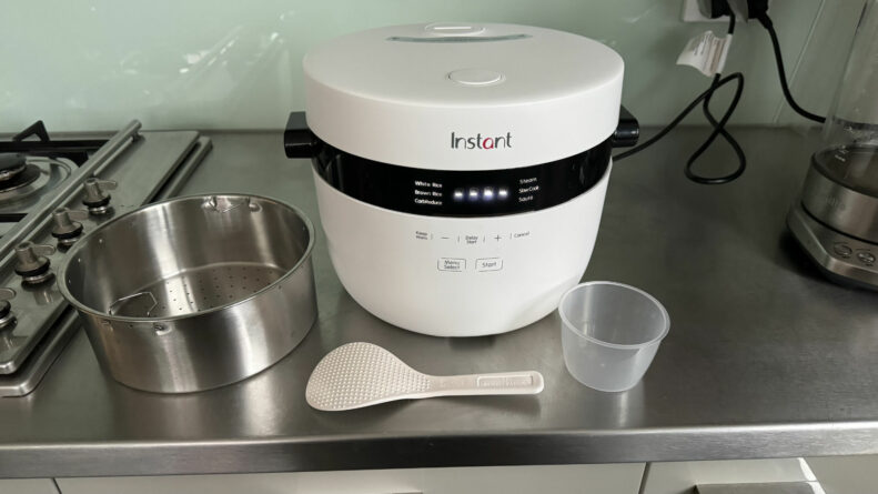 Instant Rice Cooker review: not instant, but makes excellent rice