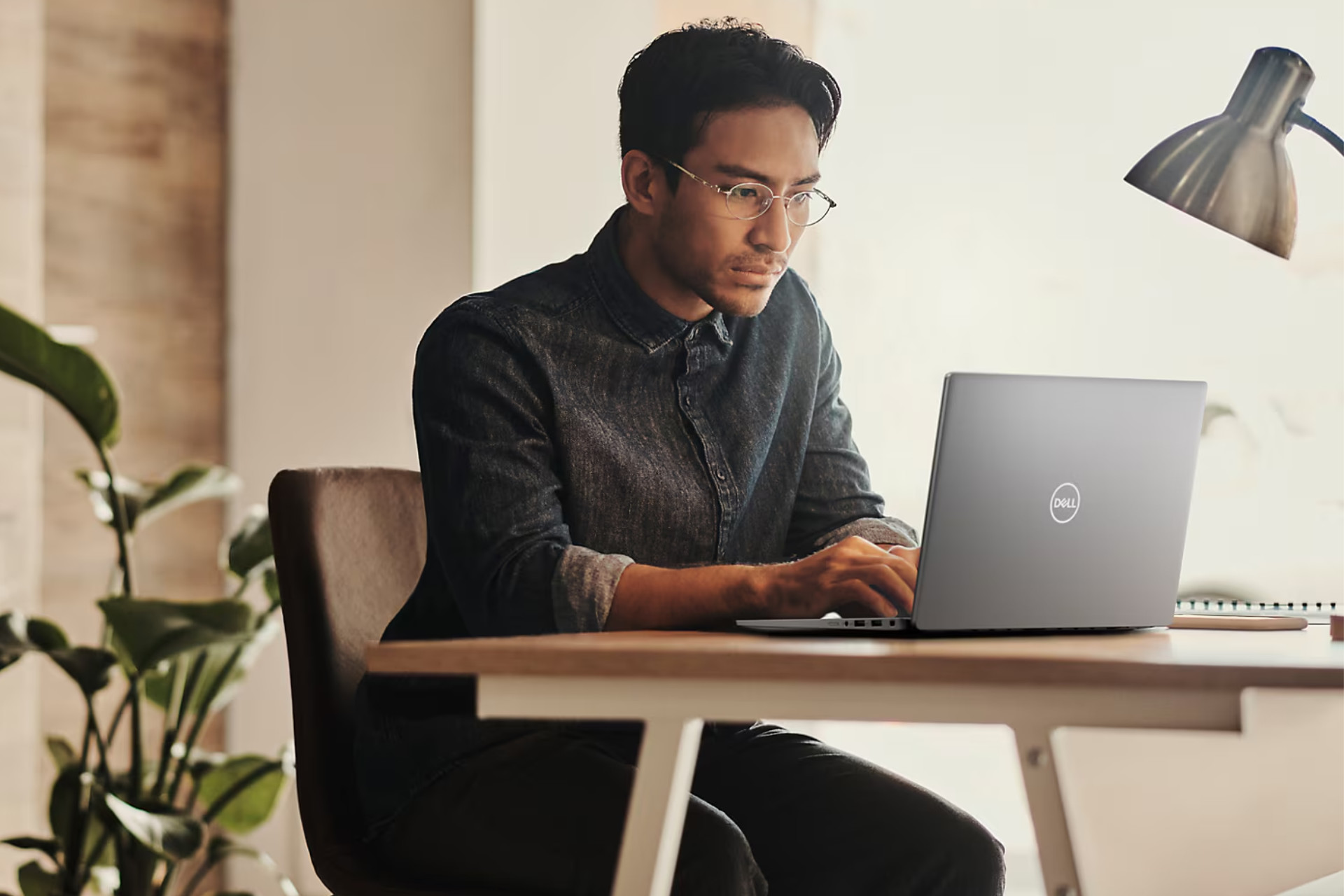 Dell Latitude 7450 Ultralight notebook review: down to business